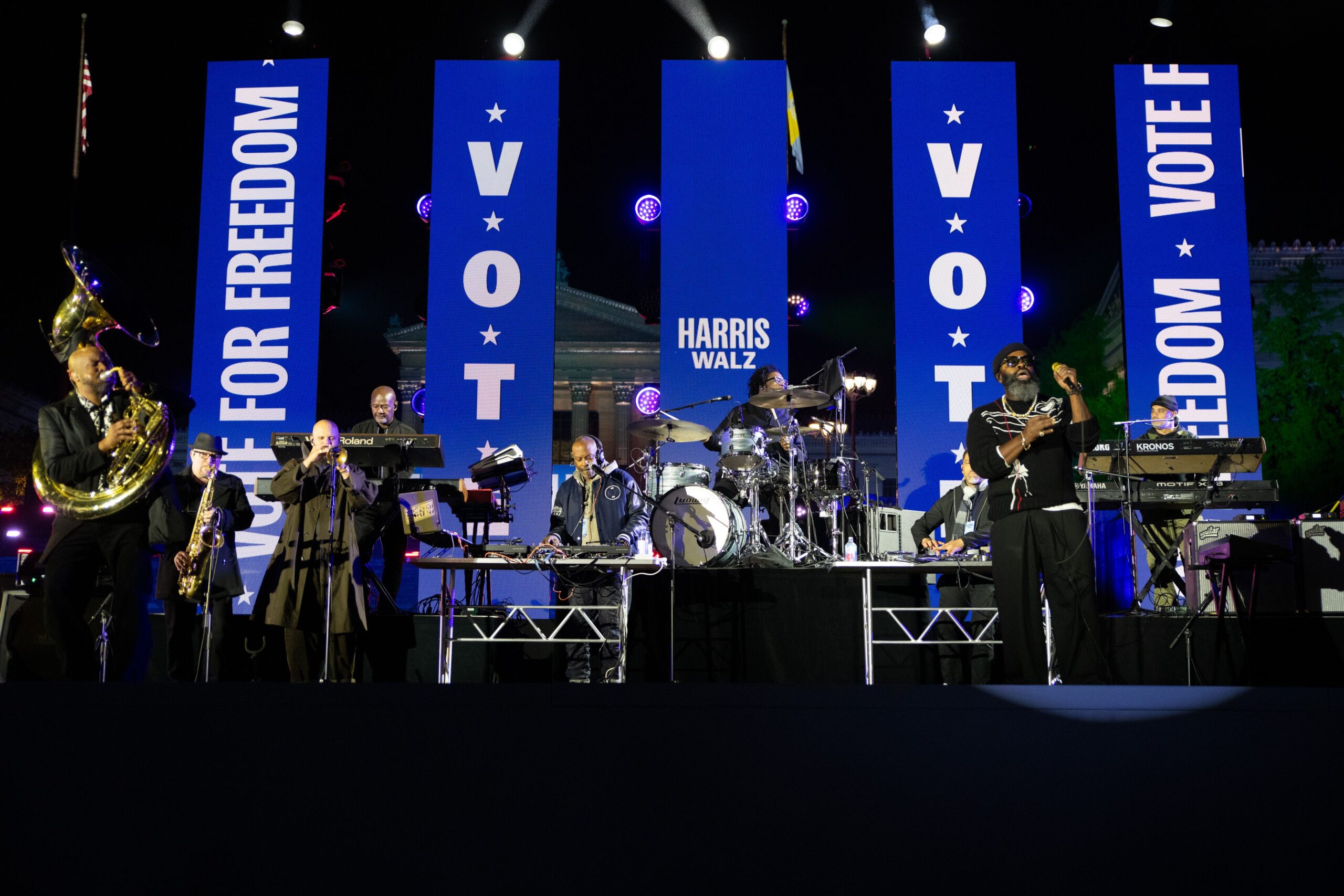 The Roots to Host ‘Class of ’95’ Show at Hollywood Bowl - AXS TV