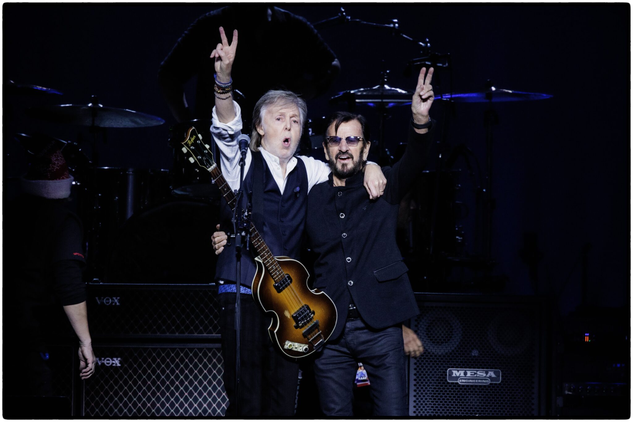 Paul McCartney and Ringo Starr Get Back together in surprise London ...