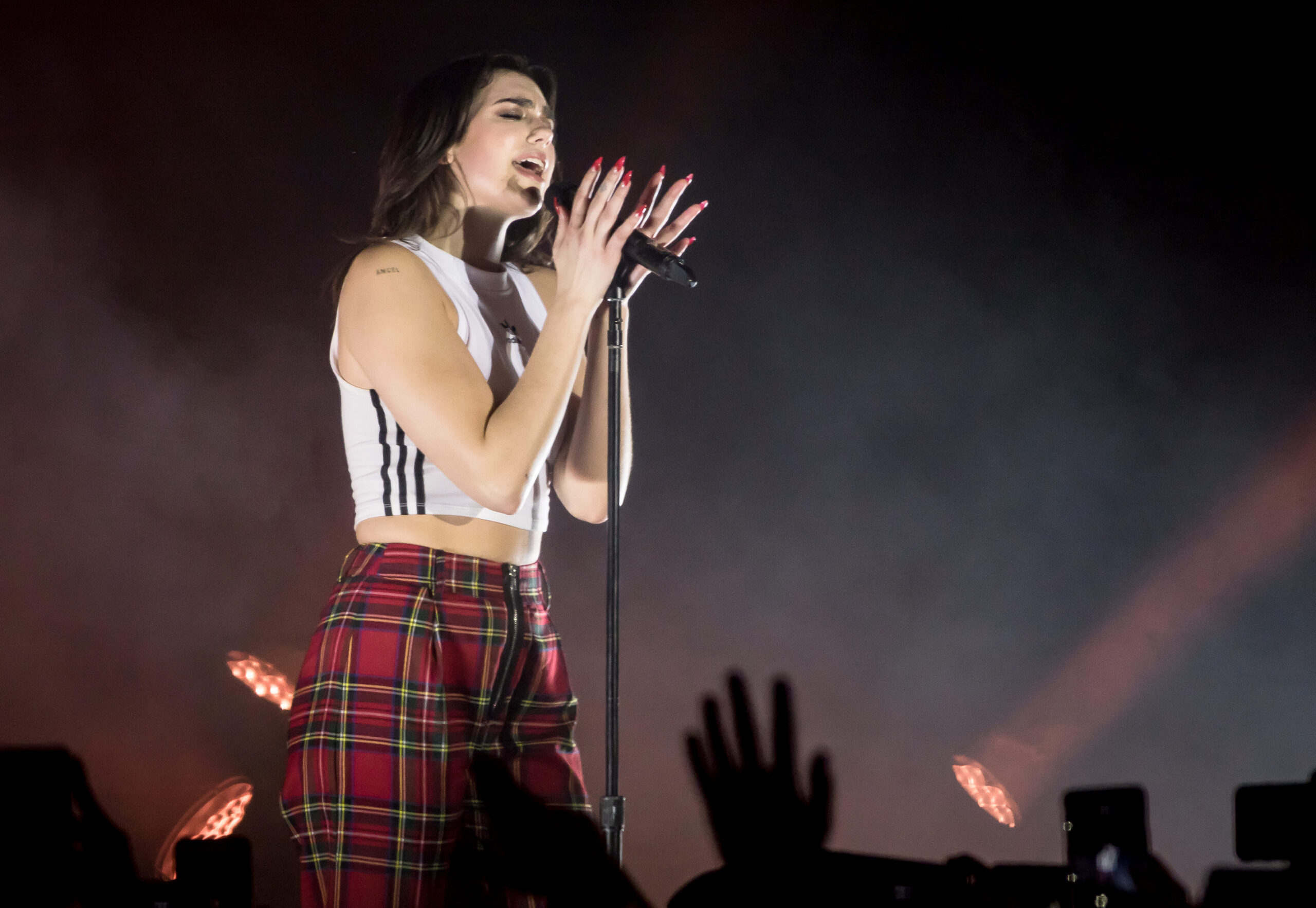 Dua Lipa Delivers Rocking Cover of AC/DC’s “Highway to Hell” in Melbourne