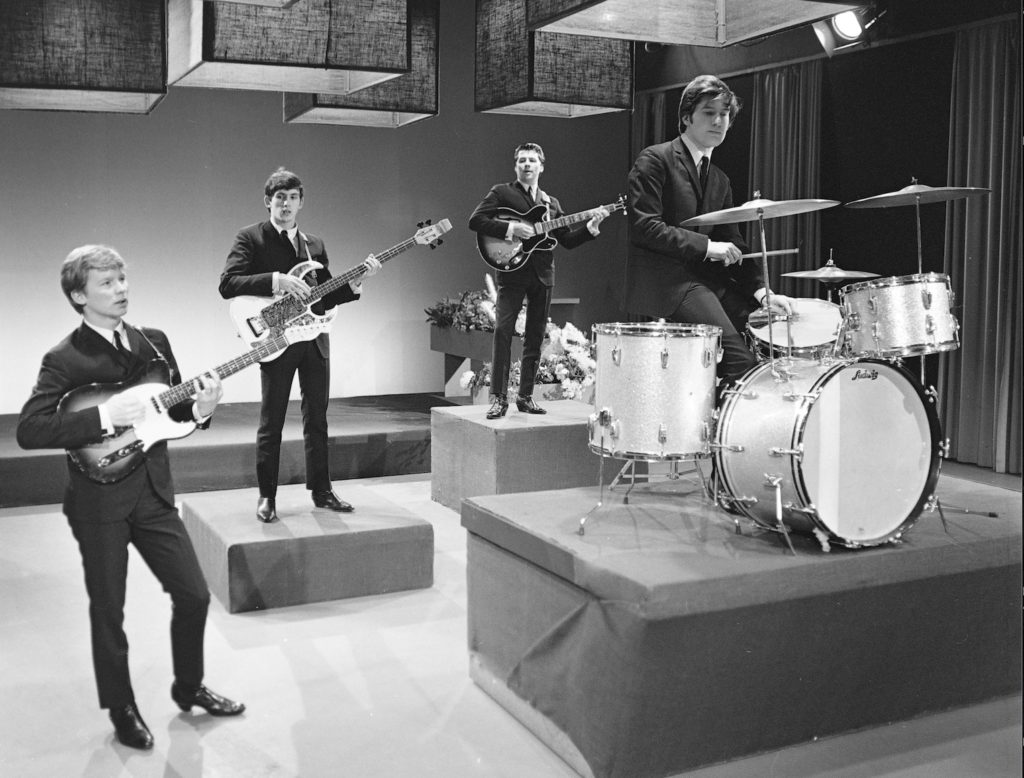 Longest-Running Pop Band, The Searchers, To Stop Touring - AXS TV