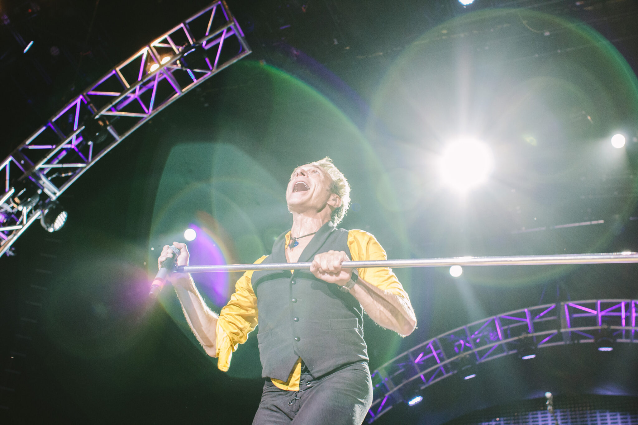 David Lee Roth Announces Dates for Two Shows in 2025 - AXS TV