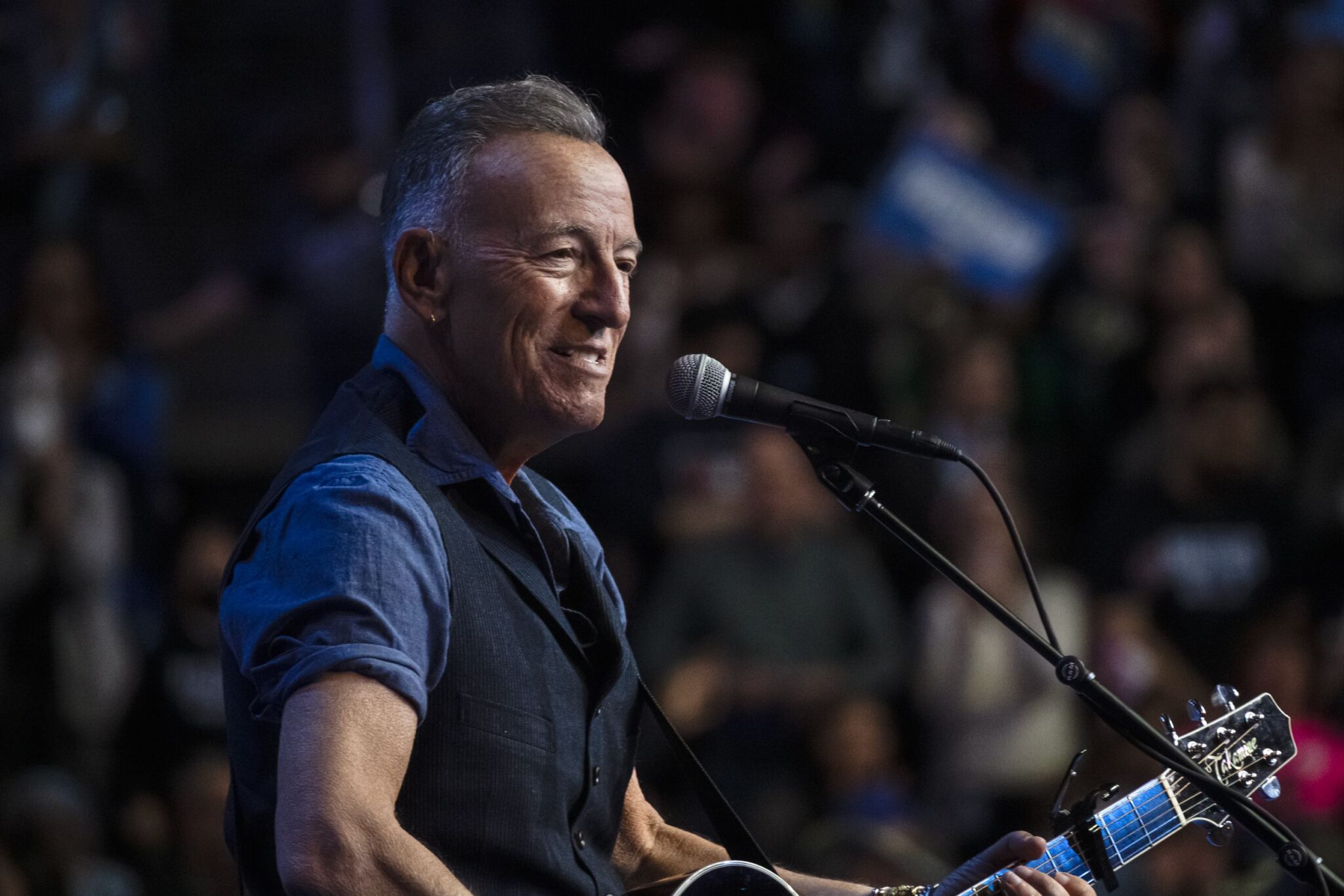 Bruce Springsteen Shares Unreleased ‘Blind Spot’ Tune - AXS TV
