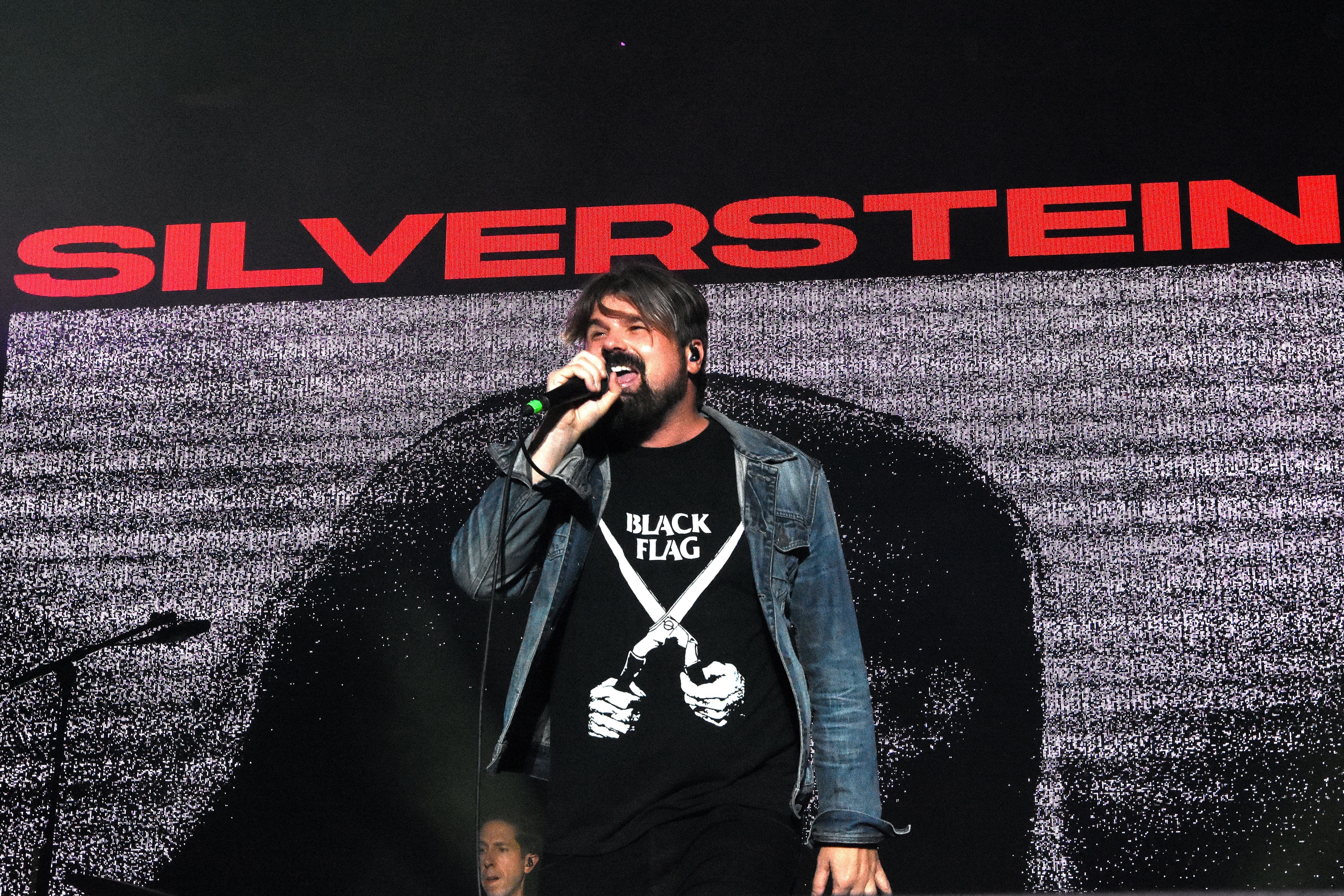 Silverstein Shares New Music Video - AXS TV
